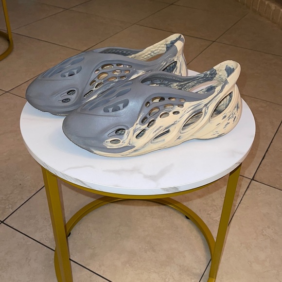 Yeezy | Shoes | Adidas Originals Yeezy Foam Runners Mxt Moon Grey Us 9 ...